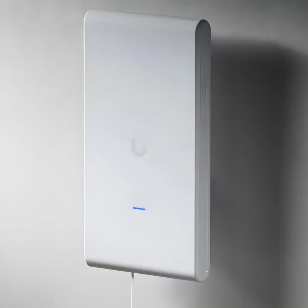 Ubiquiti UniFi U6 Mesh Pro WiFi 6 IPX6 2xGbE PoE - Ponto de acesso