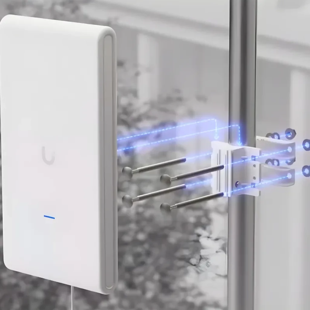 Ubiquiti UniFi U6 Mesh Pro WiFi 6 IPX6 2xGbE PoE - Point d'accès